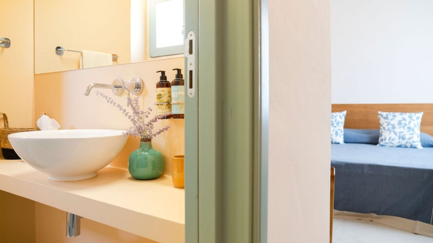 Oxalis Room - Planeta Estate